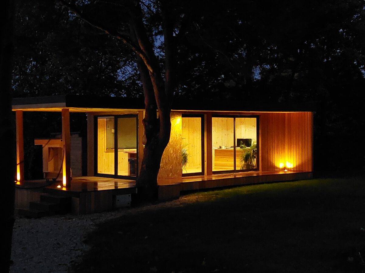 Contact - Concept Colin Tickner